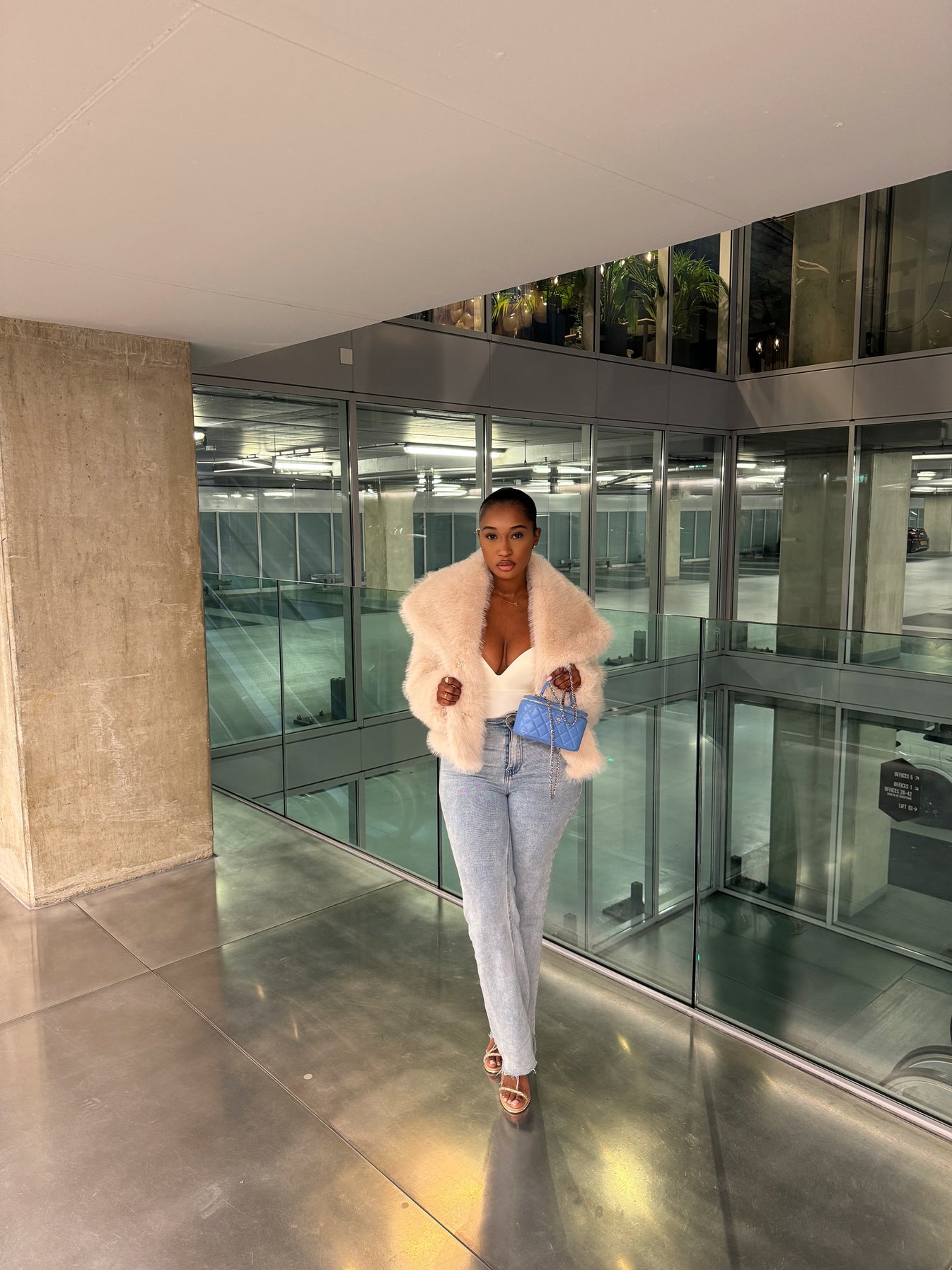 ‘Jennifer’ Faux Fur Coat - Beige – OHLUXEDOLLS